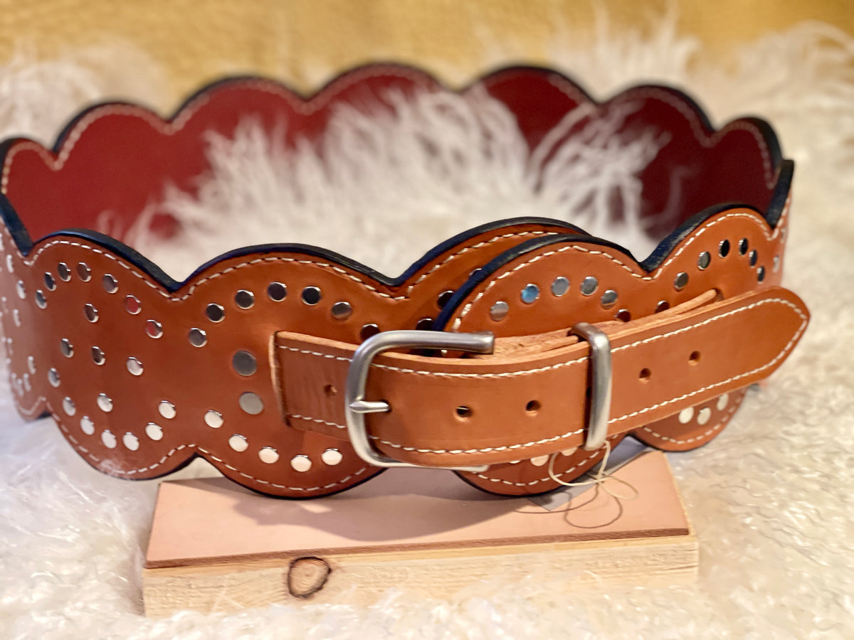 Chestnut Rivet Belt – Two Guns Leather Co.